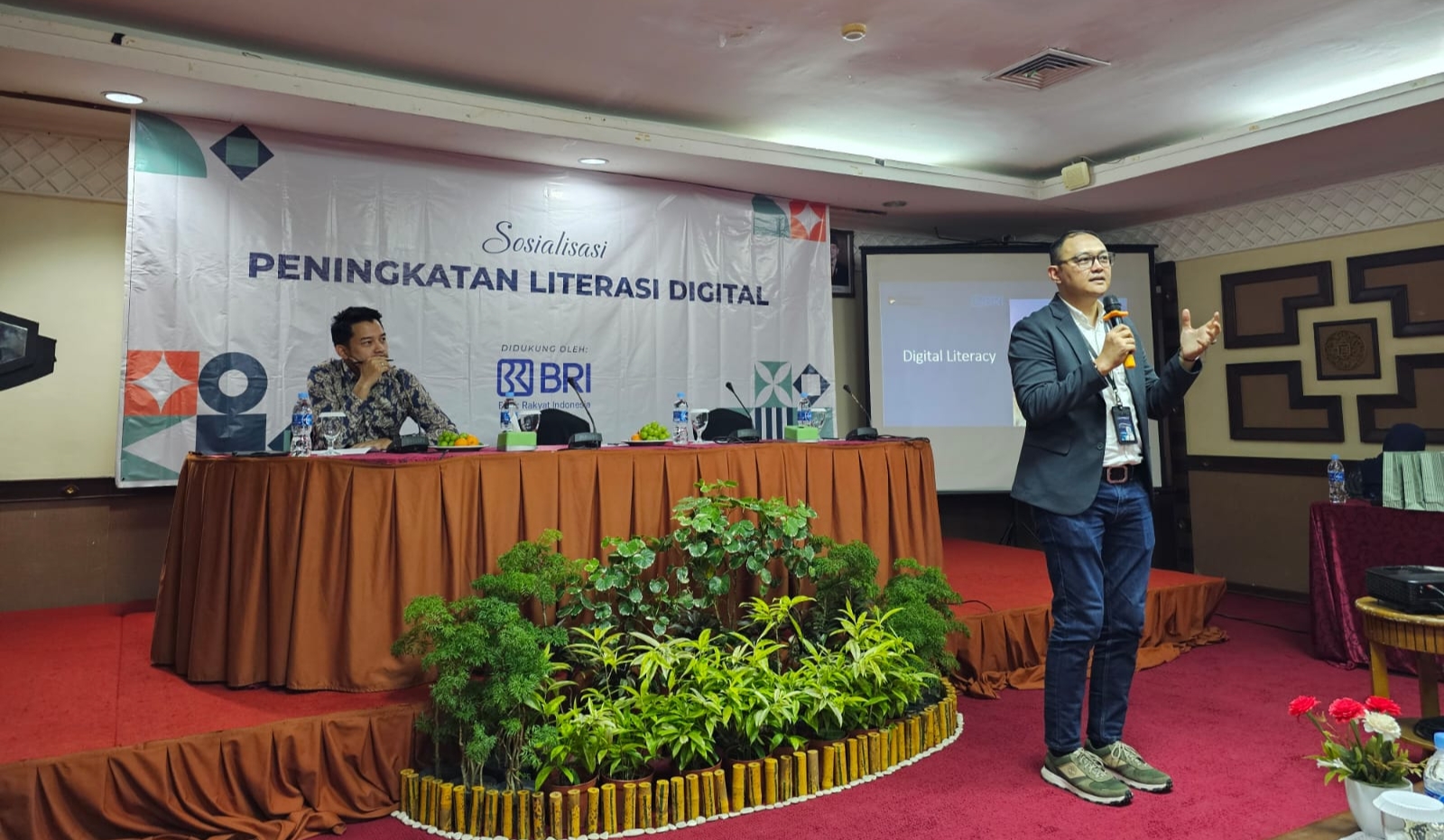 BRI dan Anggota DPR RI Randi Zulmariadi Dorong Penguatan Literasi ...